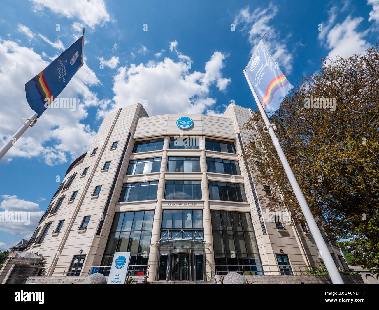 Clearwater Court, Thames Water Head Office, Reading, Berkshire, England ...