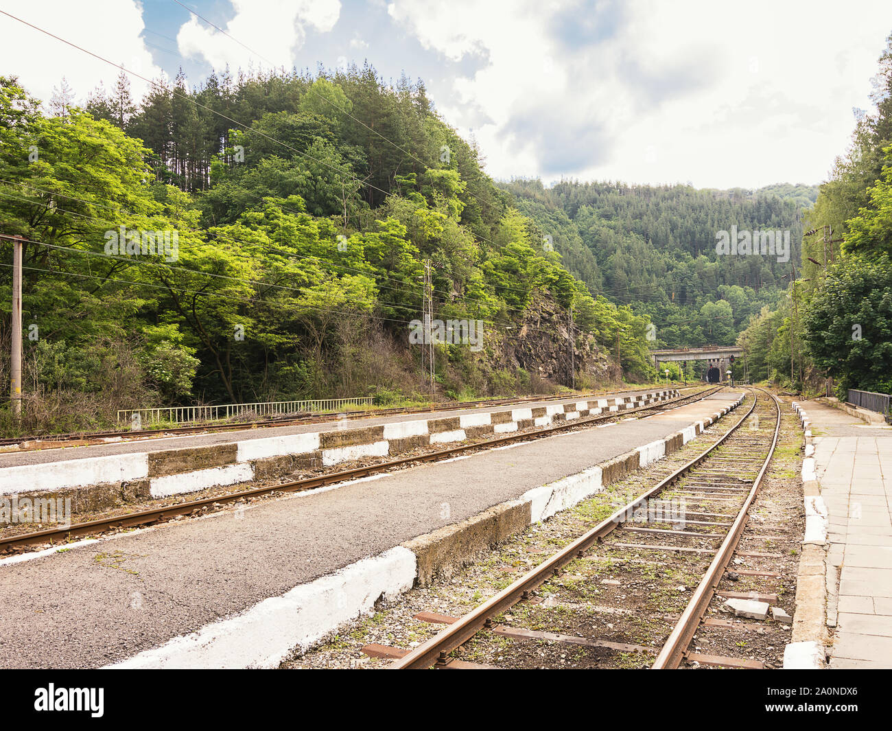 Tunnel gallery hi-res stock photography and images - Alamy