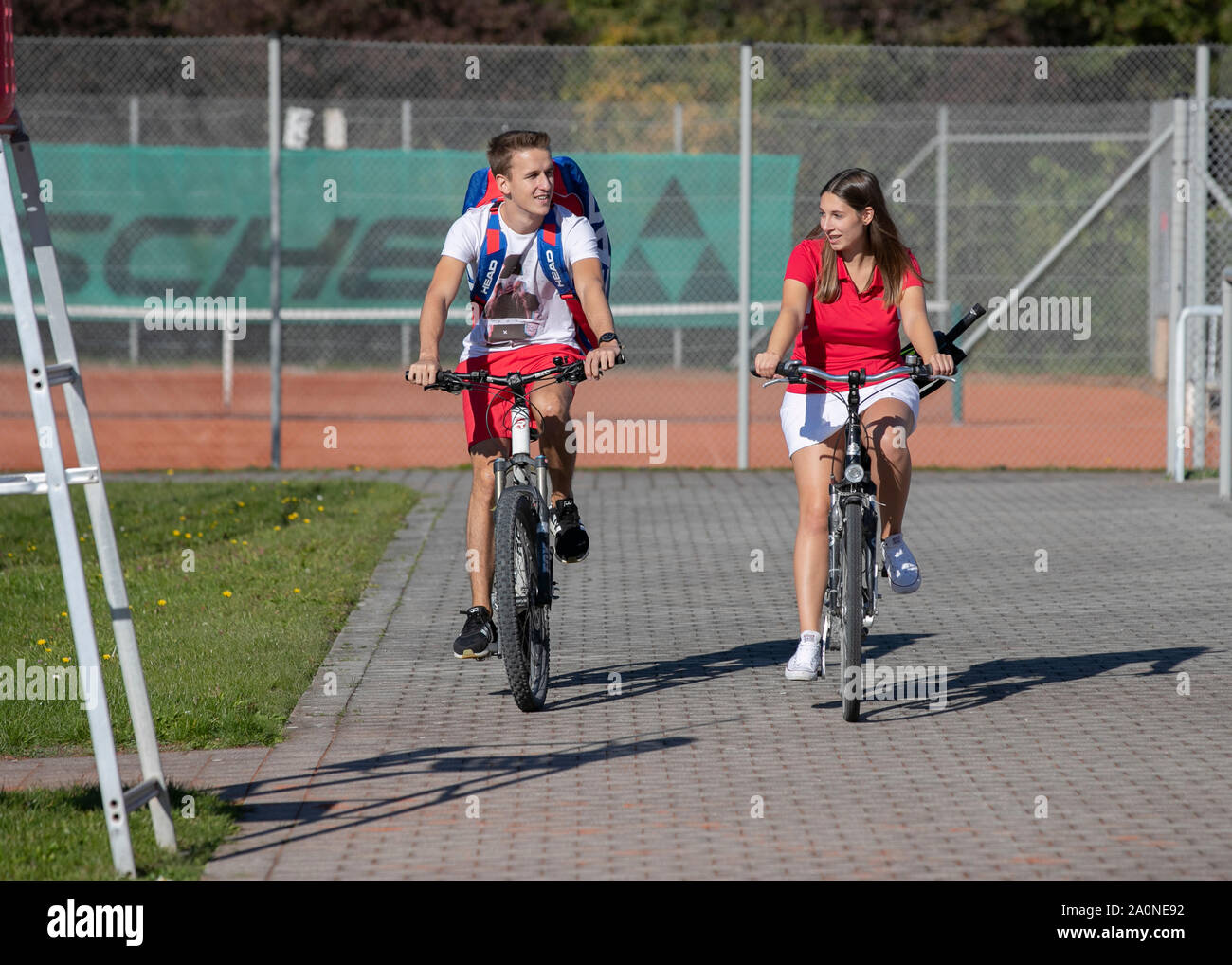 Cycling horizontal hi-res stock photography and images - Alamy