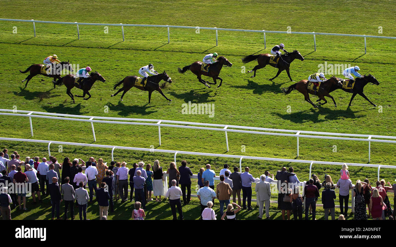Maid in India ridden by Jamie Spencer leads The Dubai International ...