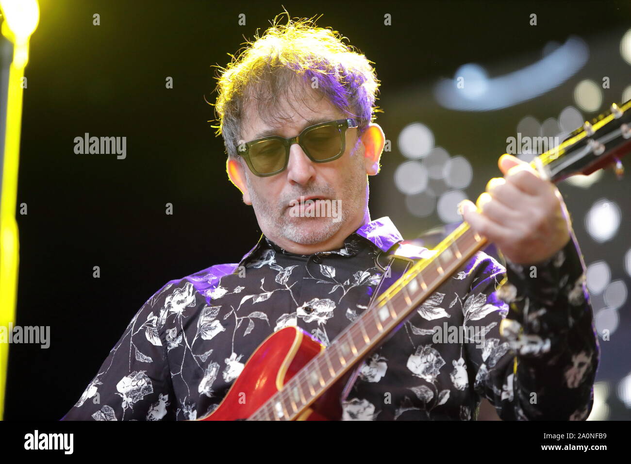 Ian broudie of the lightning seeds hi-res stock photography and images ...
