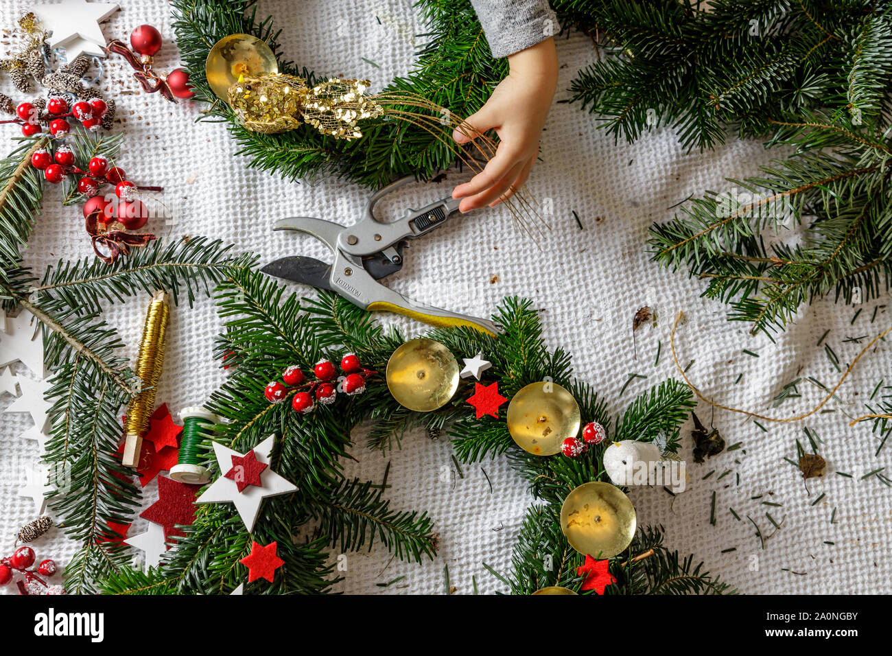 Children with advent wreath hi-res stock photography and images - Alamy