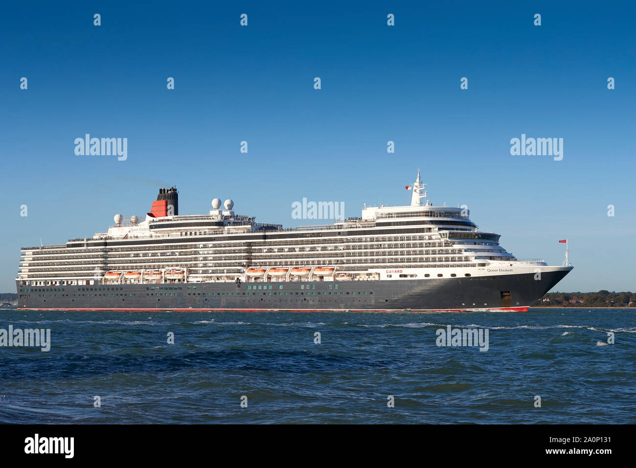 The Cunard Cruise Ship, MS QUEEN ELIZABETH, Departs Southampton UK, For ...