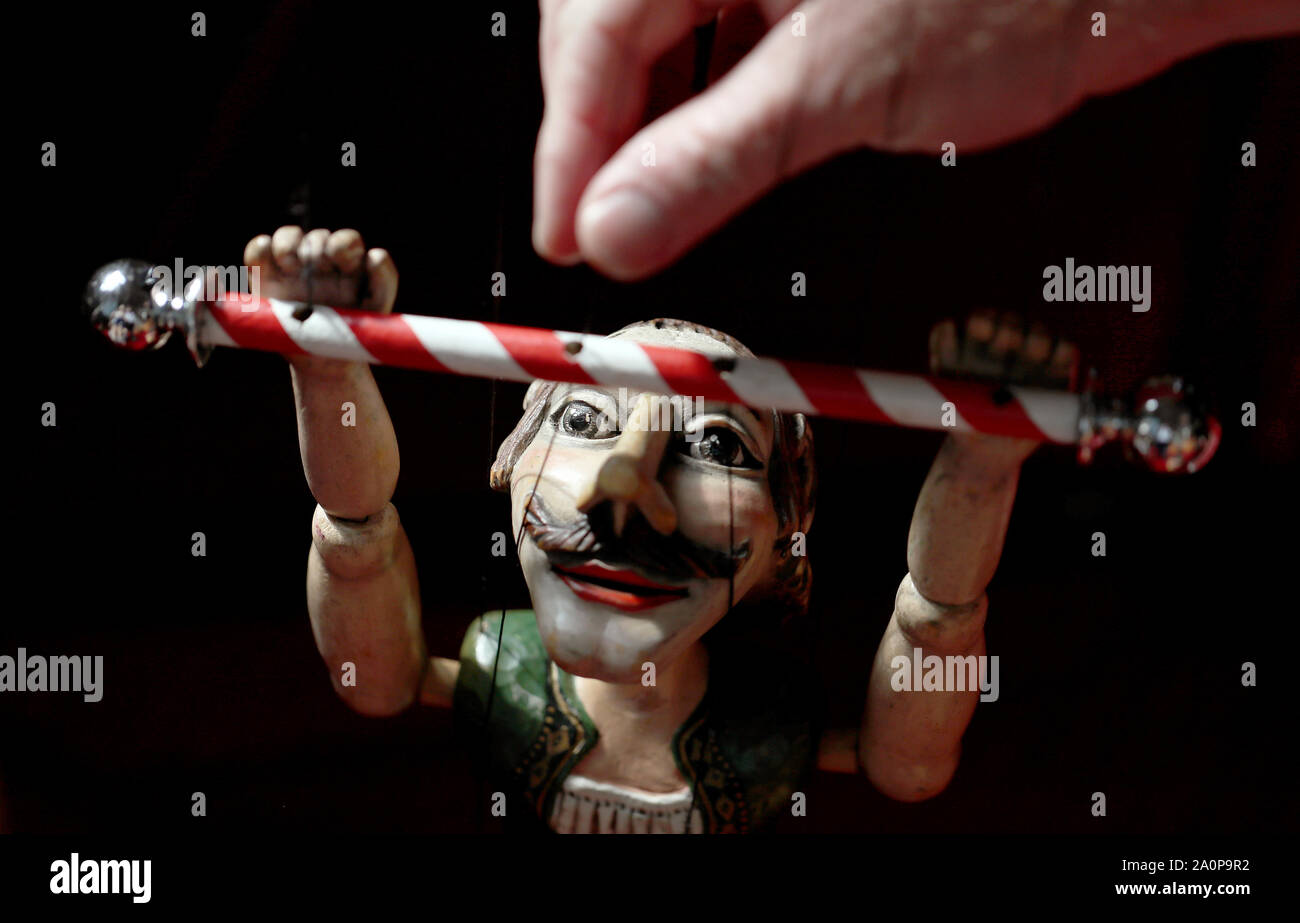 Puppetry circus hi-res stock photography and images - Alamy