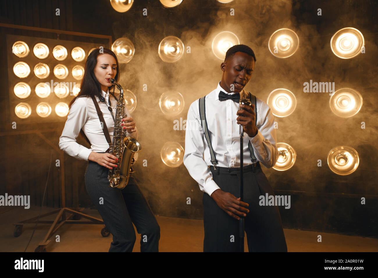 Woman jazz saxophonist hi-res stock photography and images - Alamy