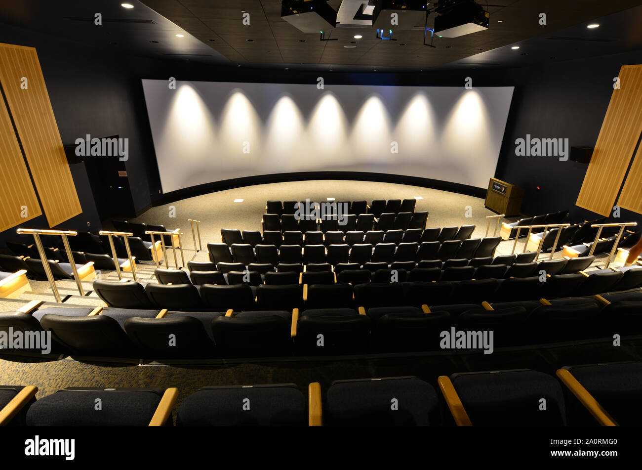 Empty podium auditorium hi-res stock photography and images - Alamy