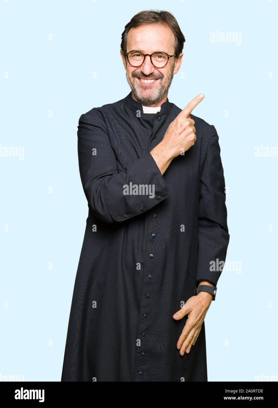 Father church point robe hi-res stock photography and images - Alamy