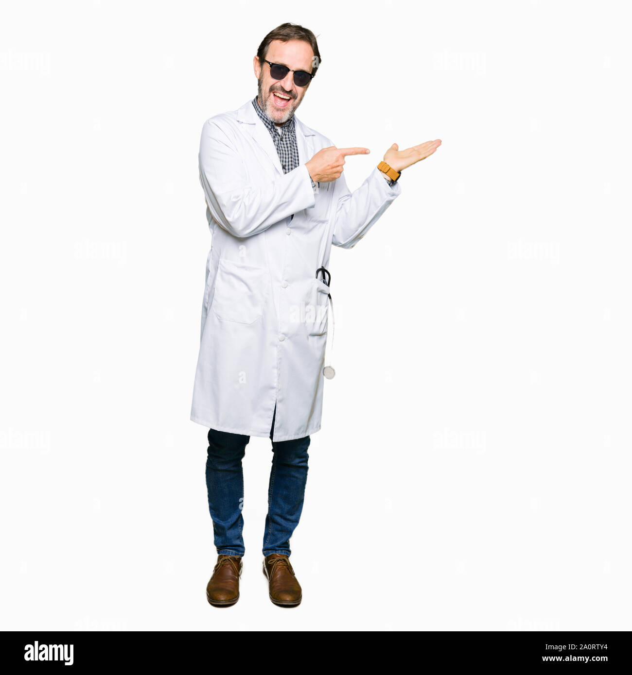 Man middle age hospital Cut Out Stock Images & Pictures - Alamy