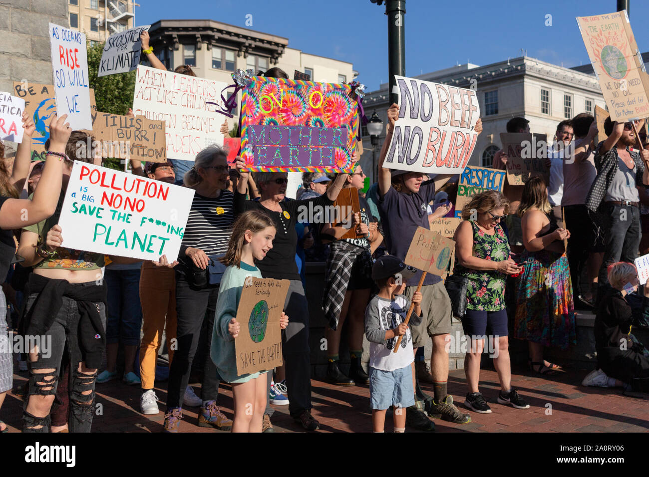 Children protesting hi-res stock photography and images - Alamy