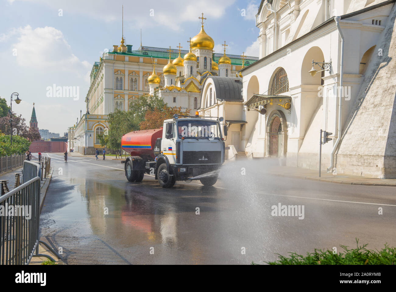 Cleaning church hi-res stock photography and images - Alamy
