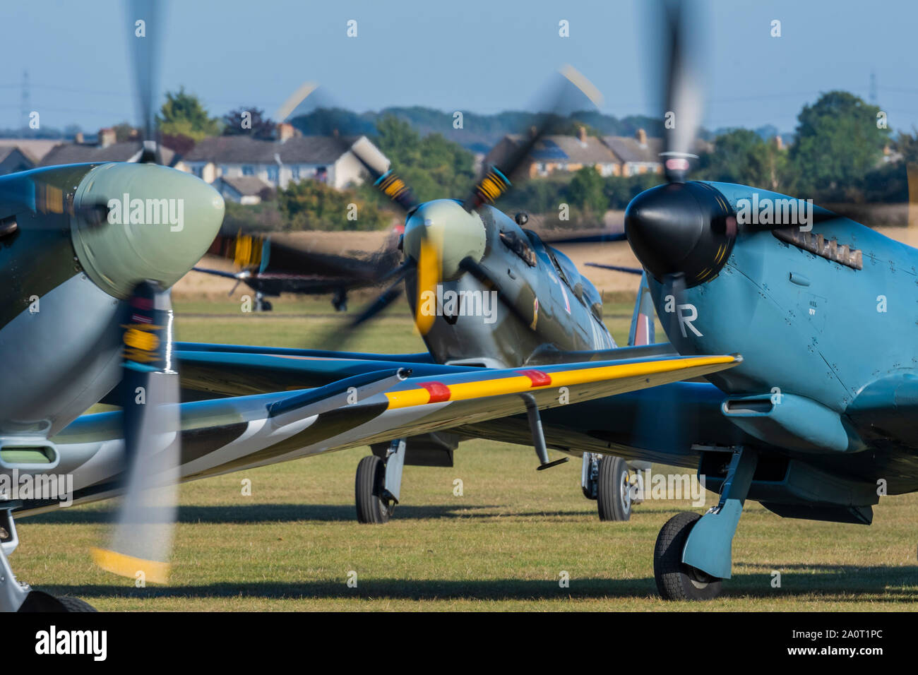 16 Supermarine Spitfires make a flypast finale - Duxford Battle of ...