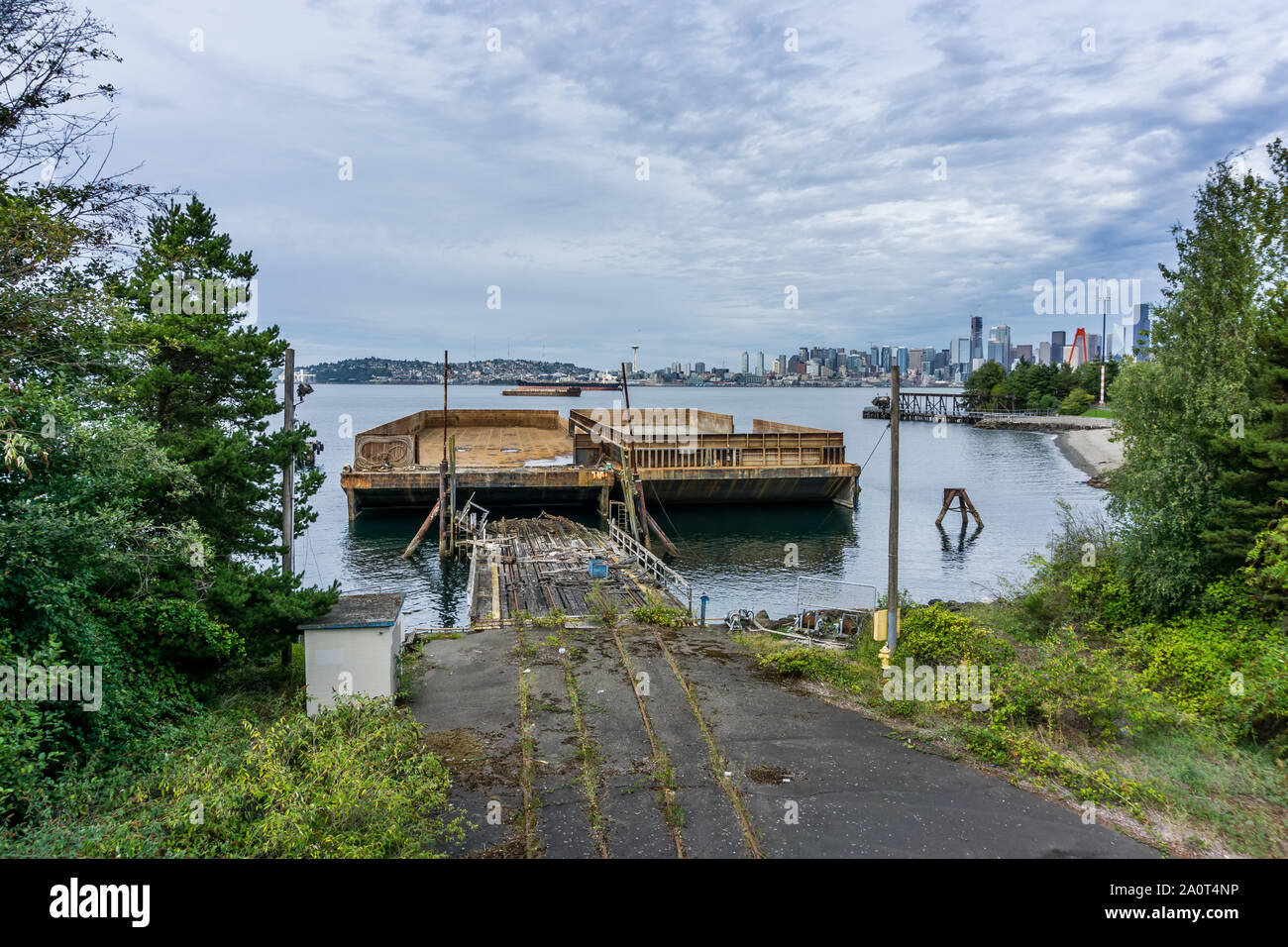 Barges moored in old hi-res stock photography and images - Alamy