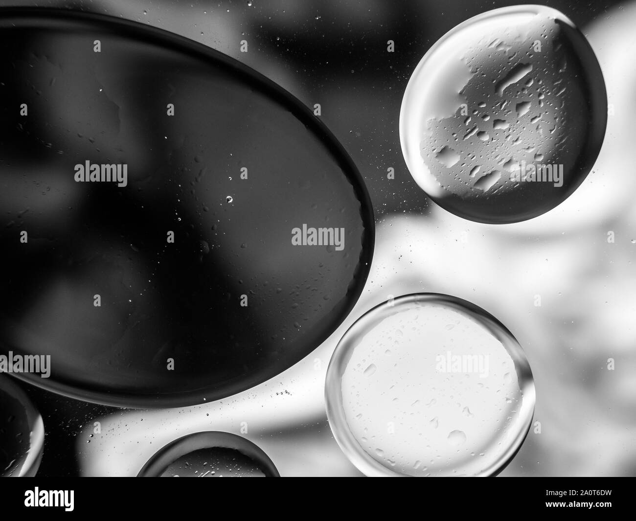 Black and white surreal abstract liquid background Stock Photo - Alamy