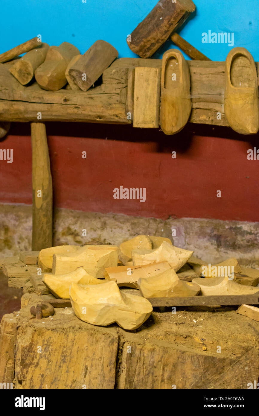 How to make traditional Dutch clogs, old footwear for farmers made from ...