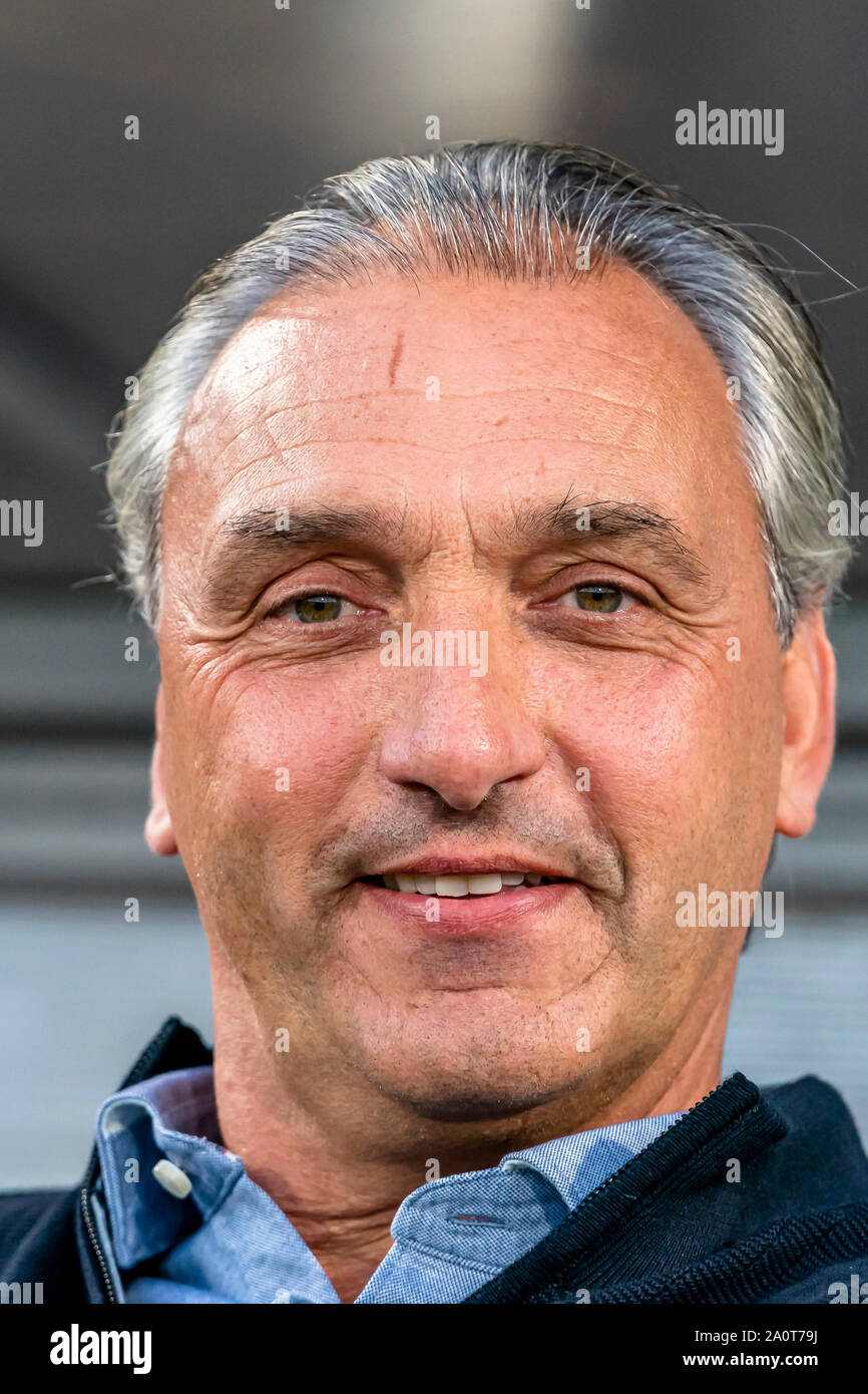 Willem ii coach robert maaskant hi-res stock photography and images - Alamy