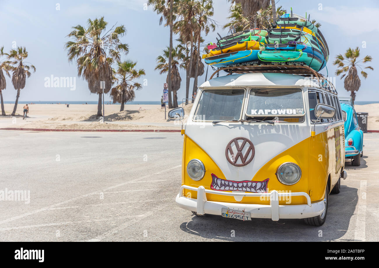 Los angeles school bus hi-res stock photography and images - Alamy