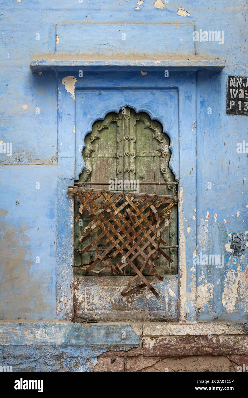 Window of house in the Blue City of Jodhpur, India, Rajasthan Stock ...