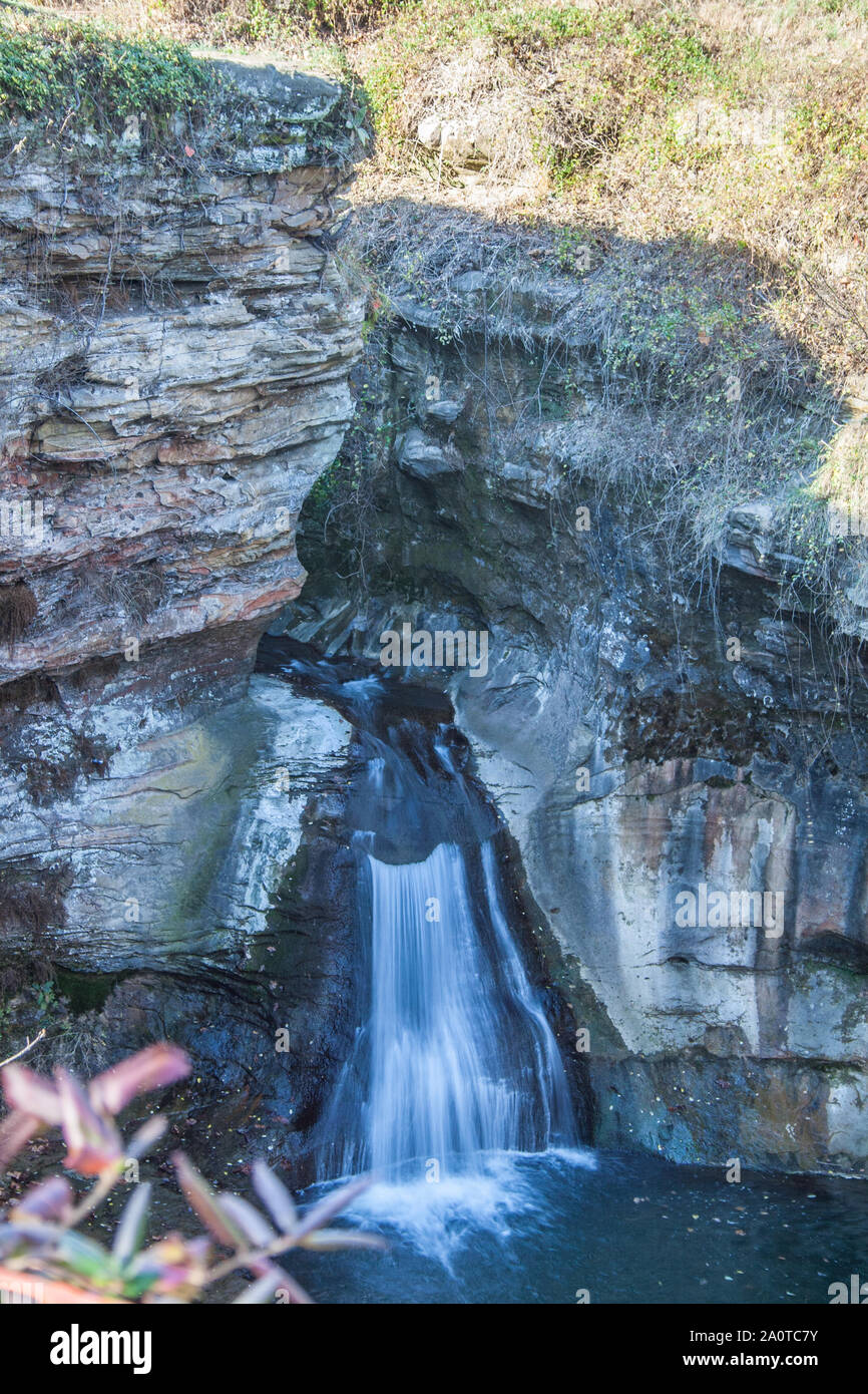 Flow into mill pool hi-res stock photography and images - Alamy