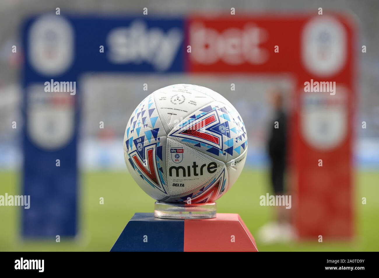 Efl championship ball hi-res stock photography and images - Alamy