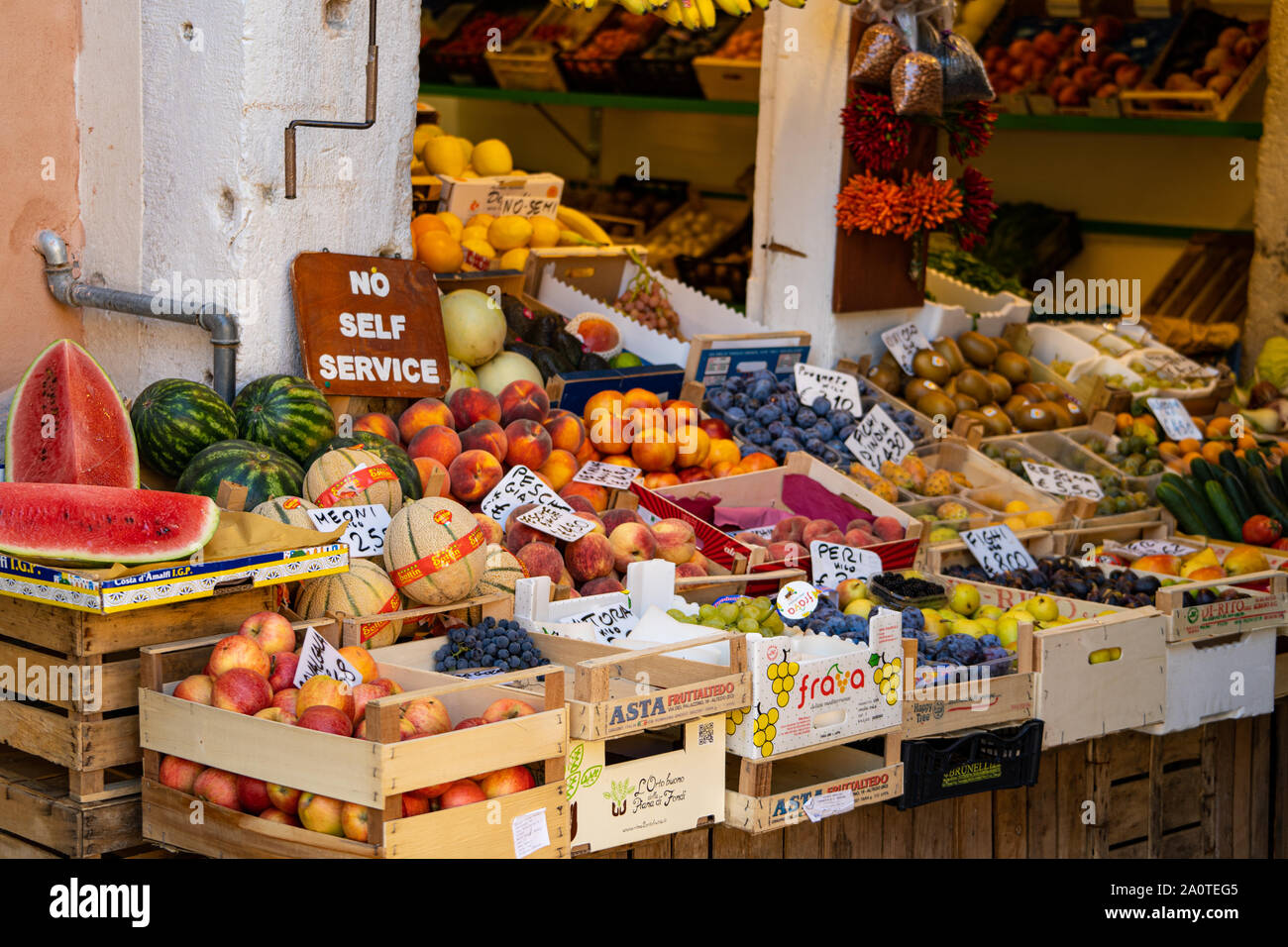 Green grocer shop hi-res stock photography and images - Alamy
