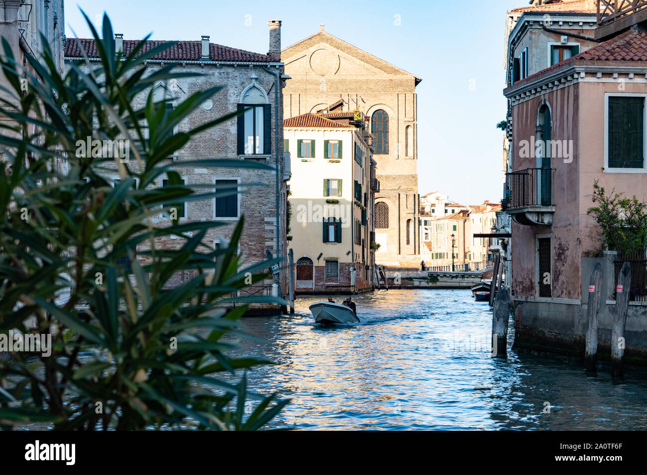 Venice buildings hi-res stock photography and images - Alamy