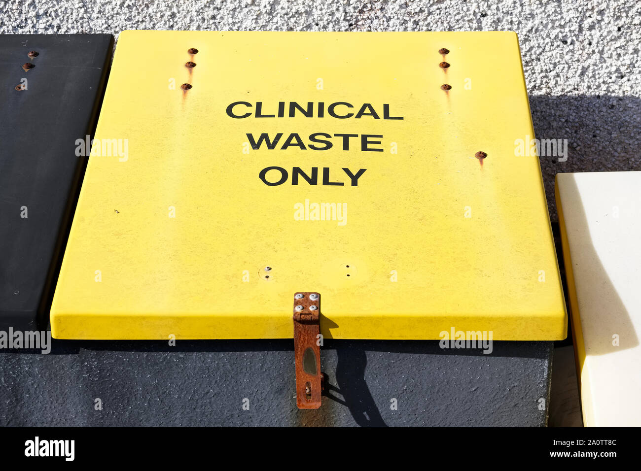 Hospital clinical waste hi-res stock photography and images - Alamy