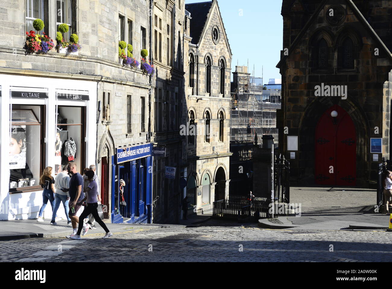 City life daytime hi-res stock photography and images - Alamy