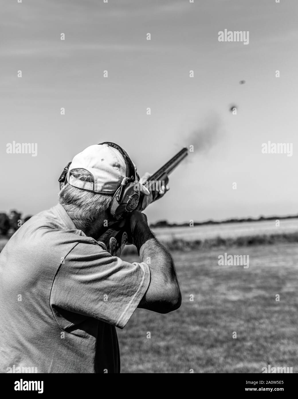 Pigeon shooting uk hi-res stock photography and images - Alamy