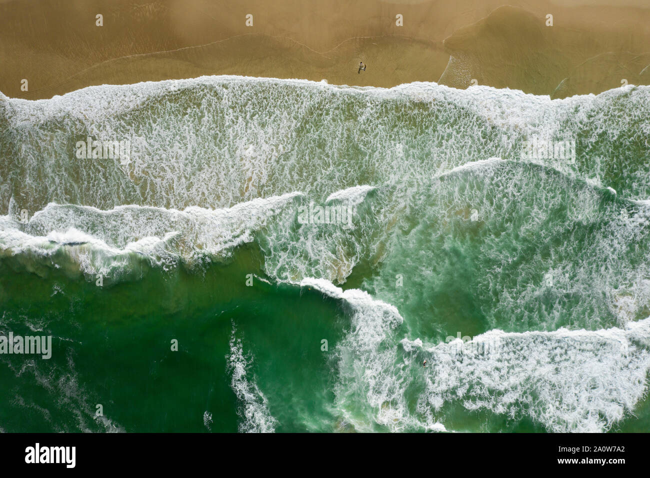 Straight down hi-res stock photography and images - Alamy