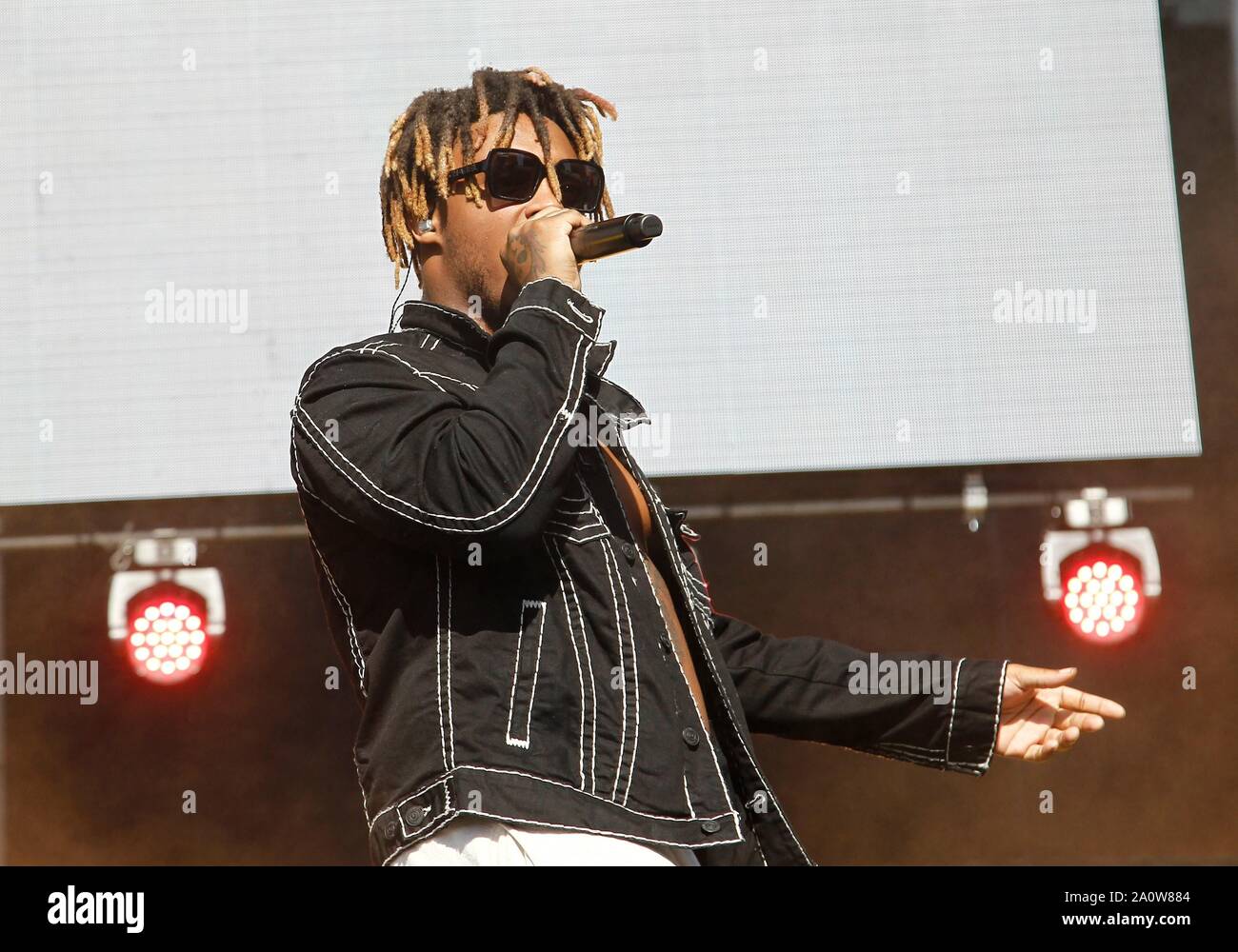 Juice wrld on stage hi-res stock photography and images - Alamy