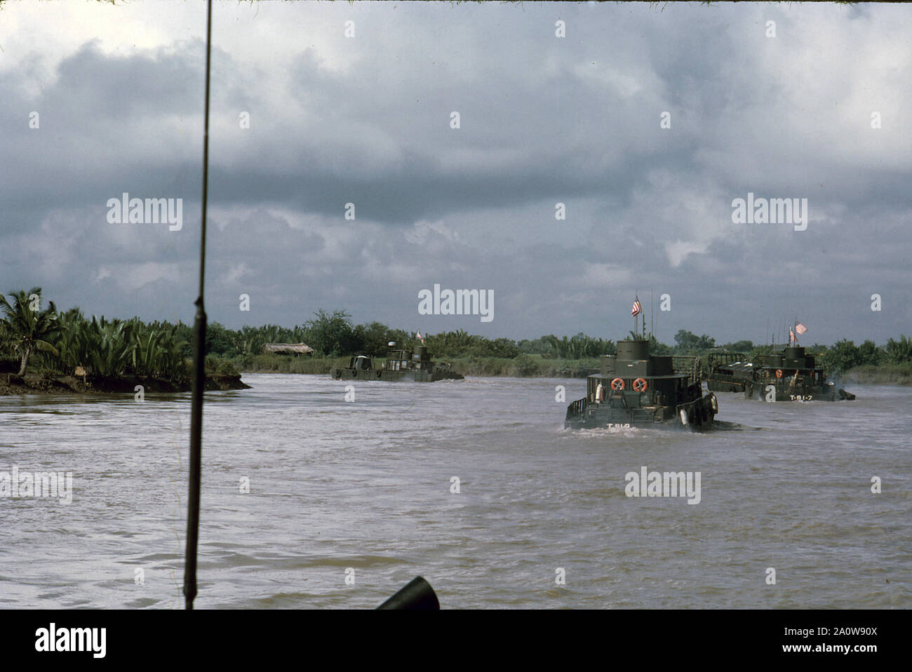 USA Vietnam-Krieg / Vietnam War - River Monitor Boat & ATC Armored ...