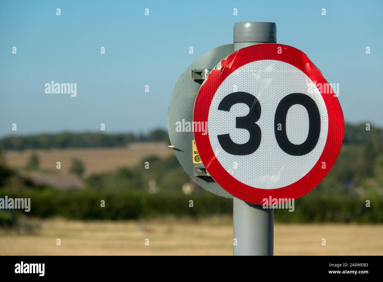 30mph sign hi-res stock photography and images - Alamy