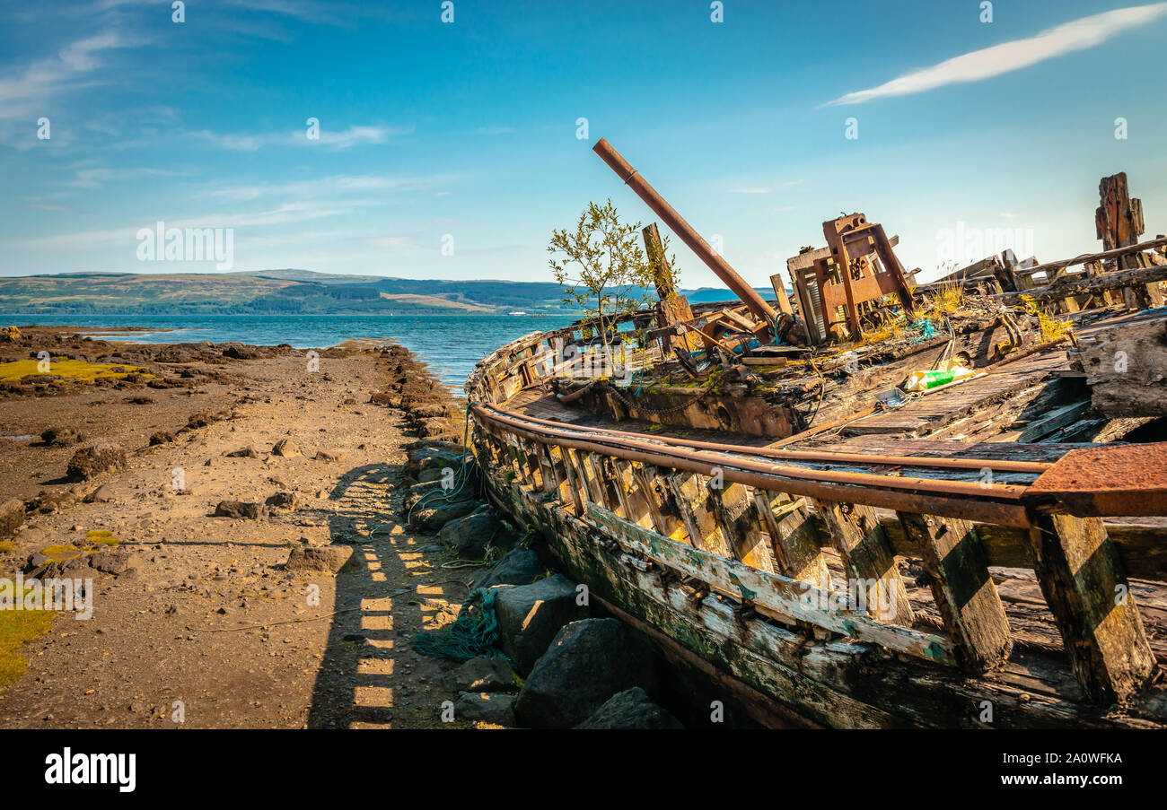 Rusty old fishing boat hi-res stock photography and images - Alamy