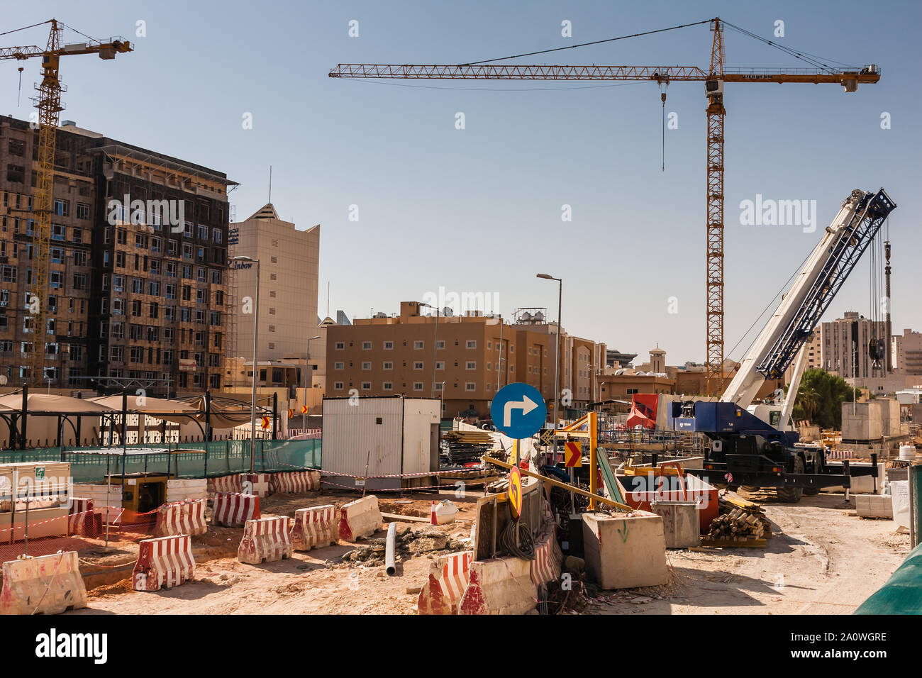 Construction project in saudi arabia hi-res stock photography and ...