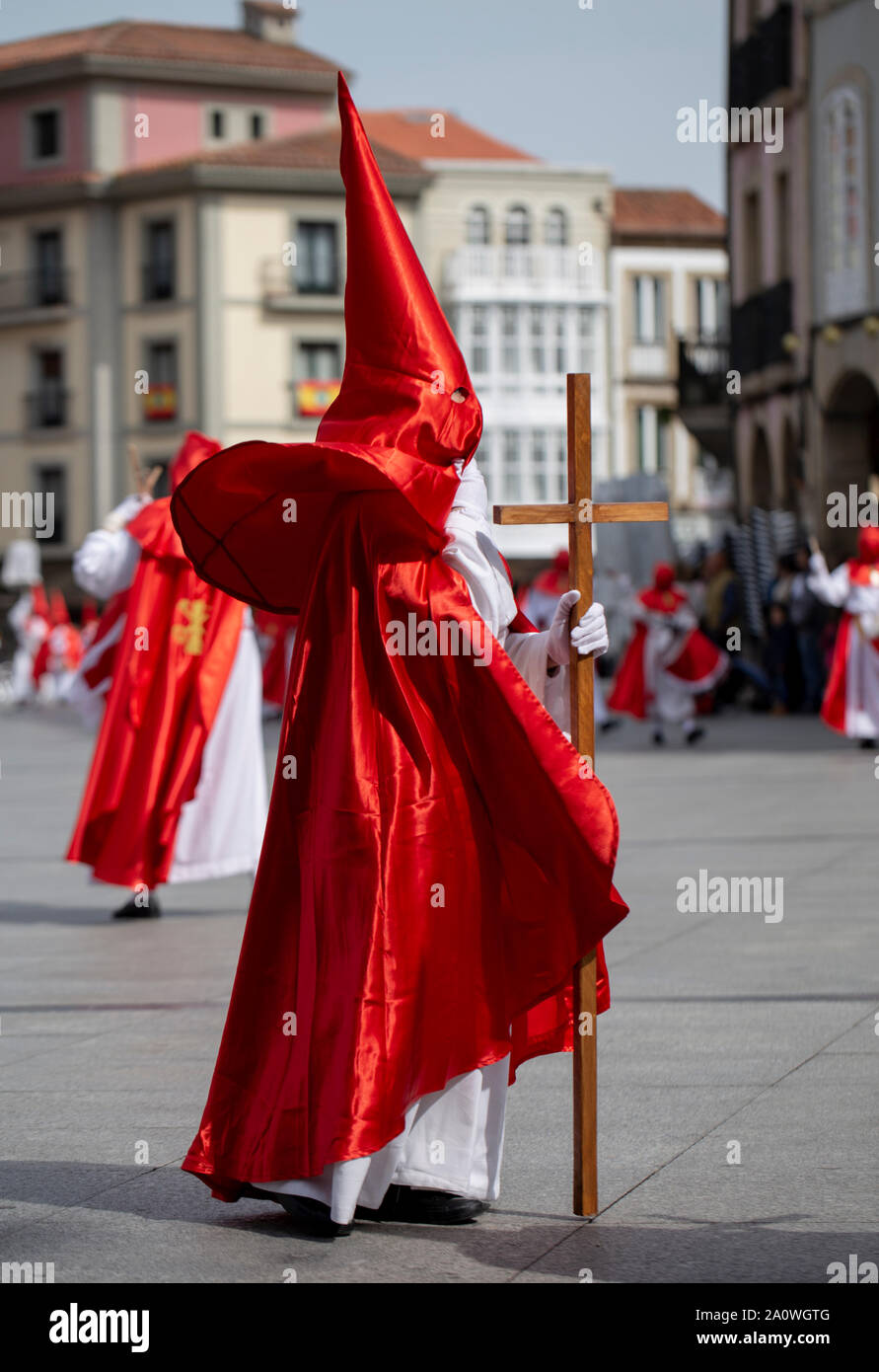 Wind costume hi-res stock photography and images - Alamy