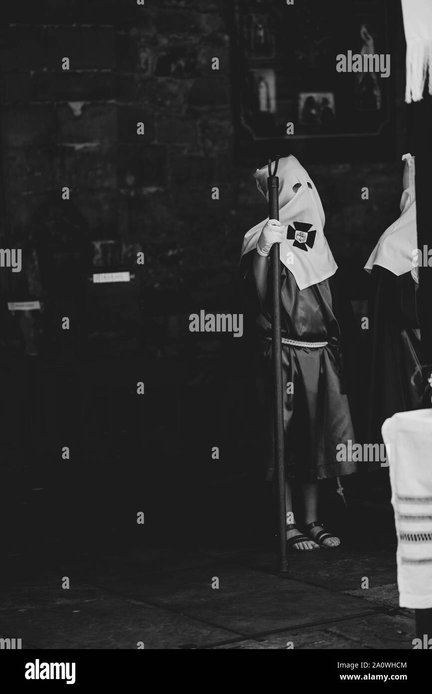 Hooded people hi-res stock photography and images - Alamy