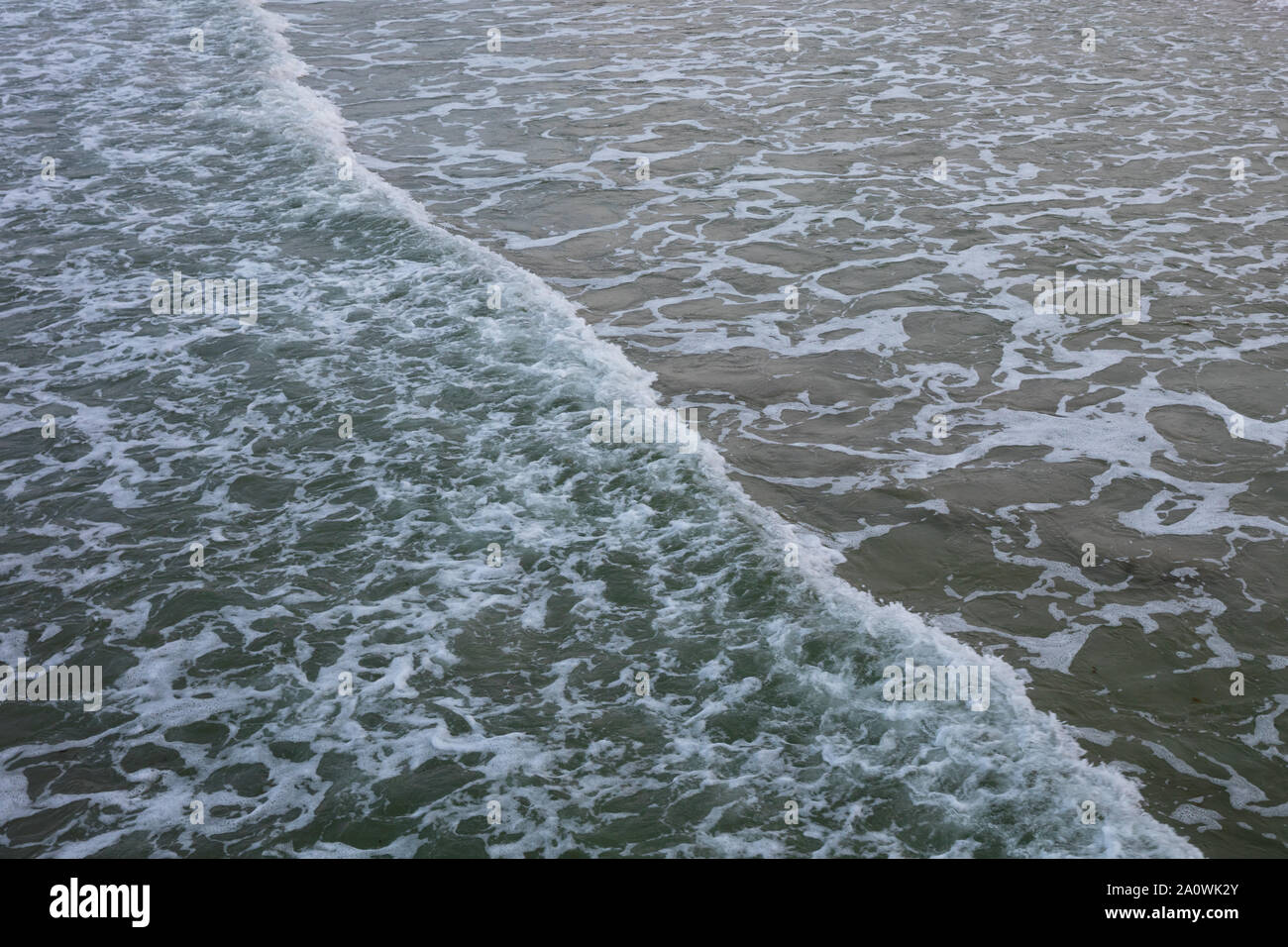 Birds eye view of waves hi-res stock photography and images - Alamy