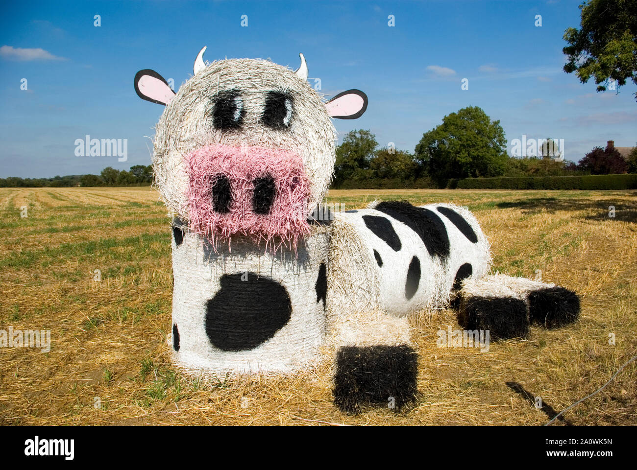 Farmers And Straw High Resolution Stock Photography and Images - Alamy