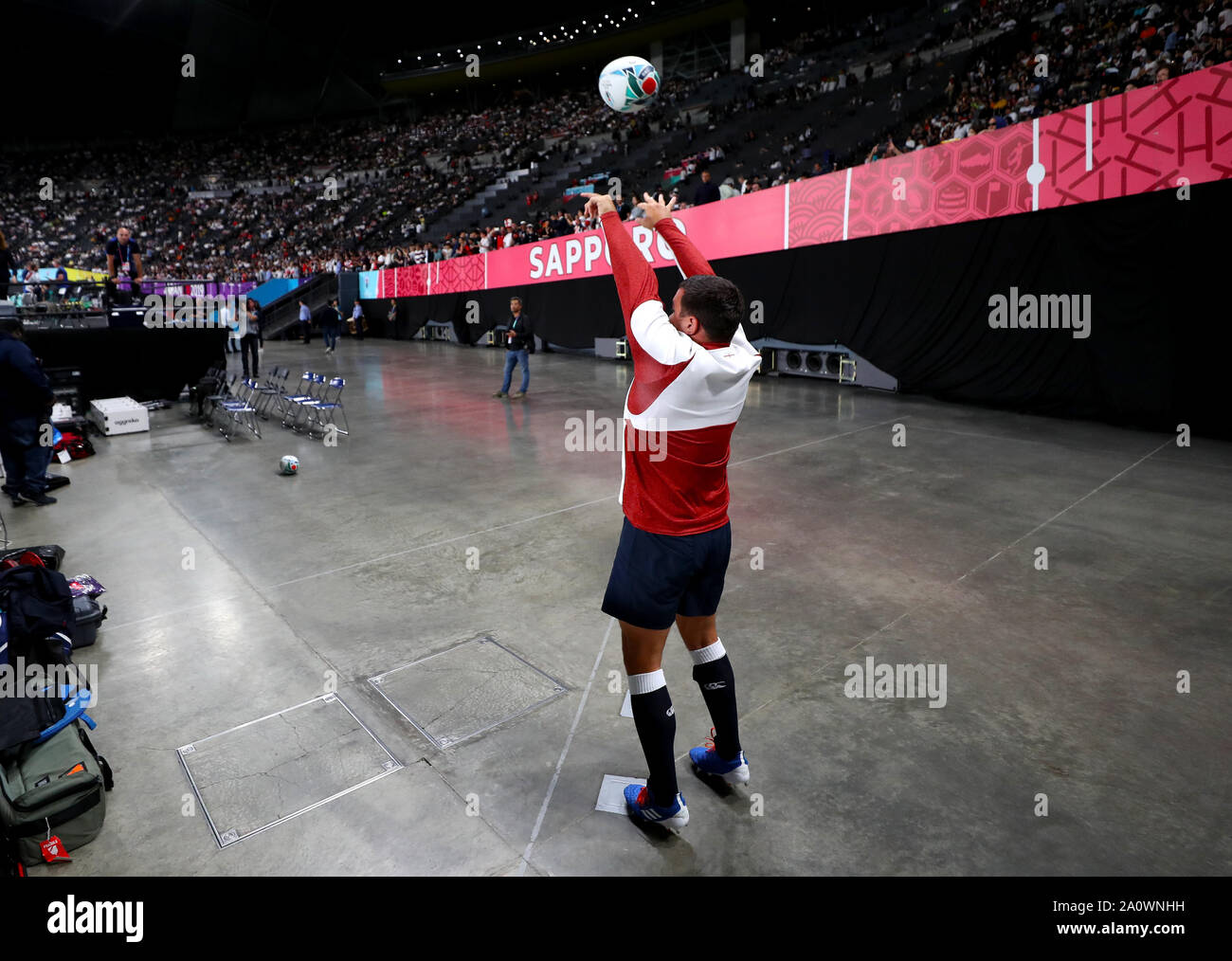 England's Jamie George practices his throw in's ahead of the 2019 Rugby ...