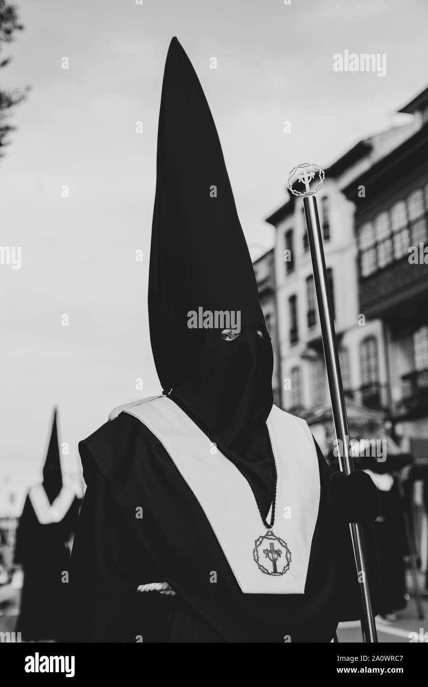 Person with their hood up hi-res stock photography and images - Alamy