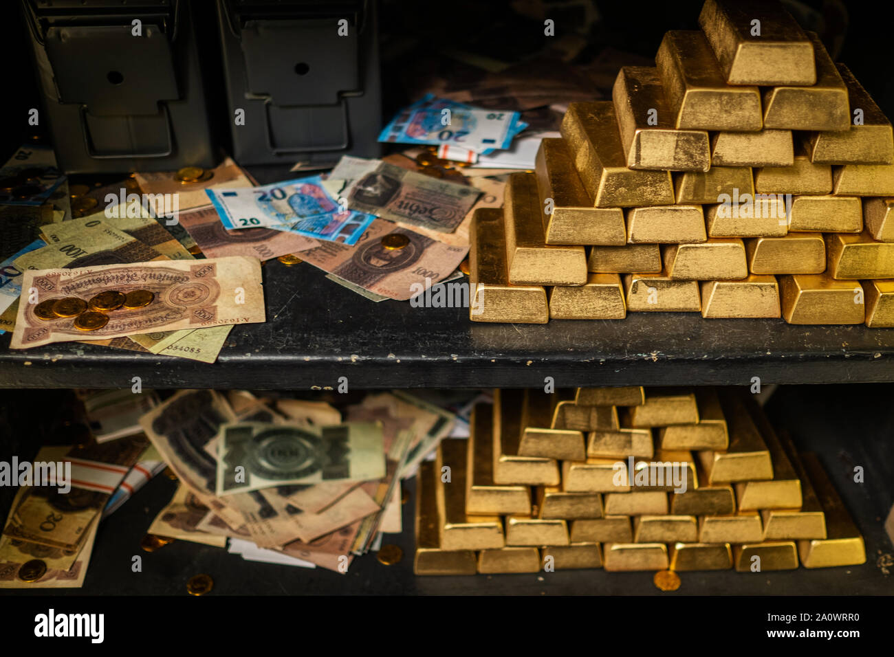 Gold vault hi-res stock photography and images - Alamy