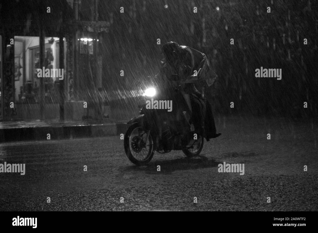 Motorbike rain hi-res stock photography and images - Alamy