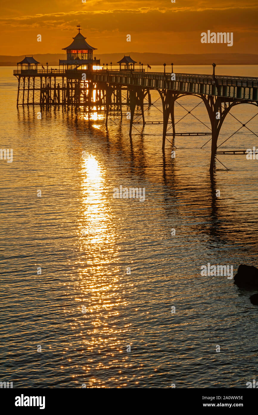 Clevedon seafront hi-res stock photography and images - Alamy