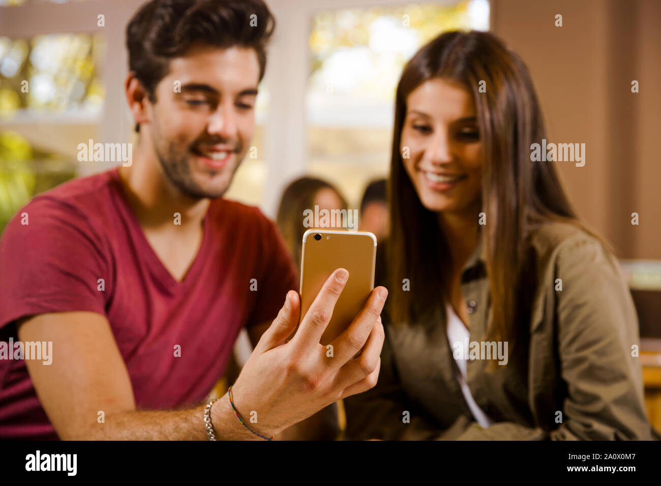 Connection friends hi-res stock photography and images - Alamy