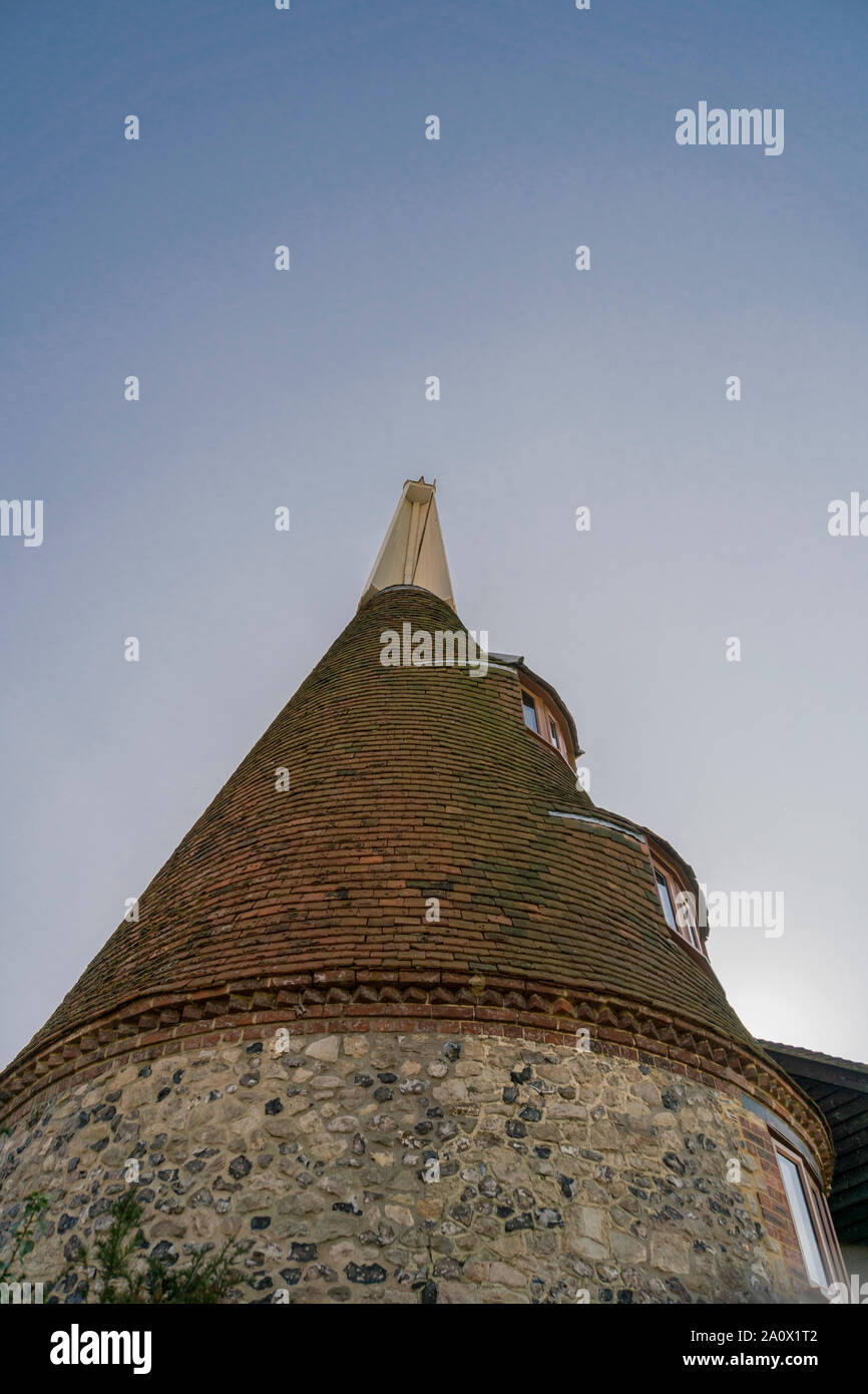 Oast house oasthouse hi-res stock photography and images - Alamy