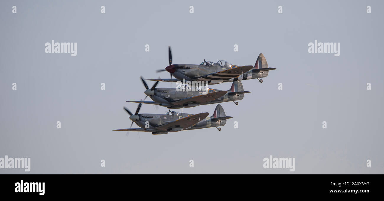 Spitfire show at duxford hi-res stock photography and images - Alamy