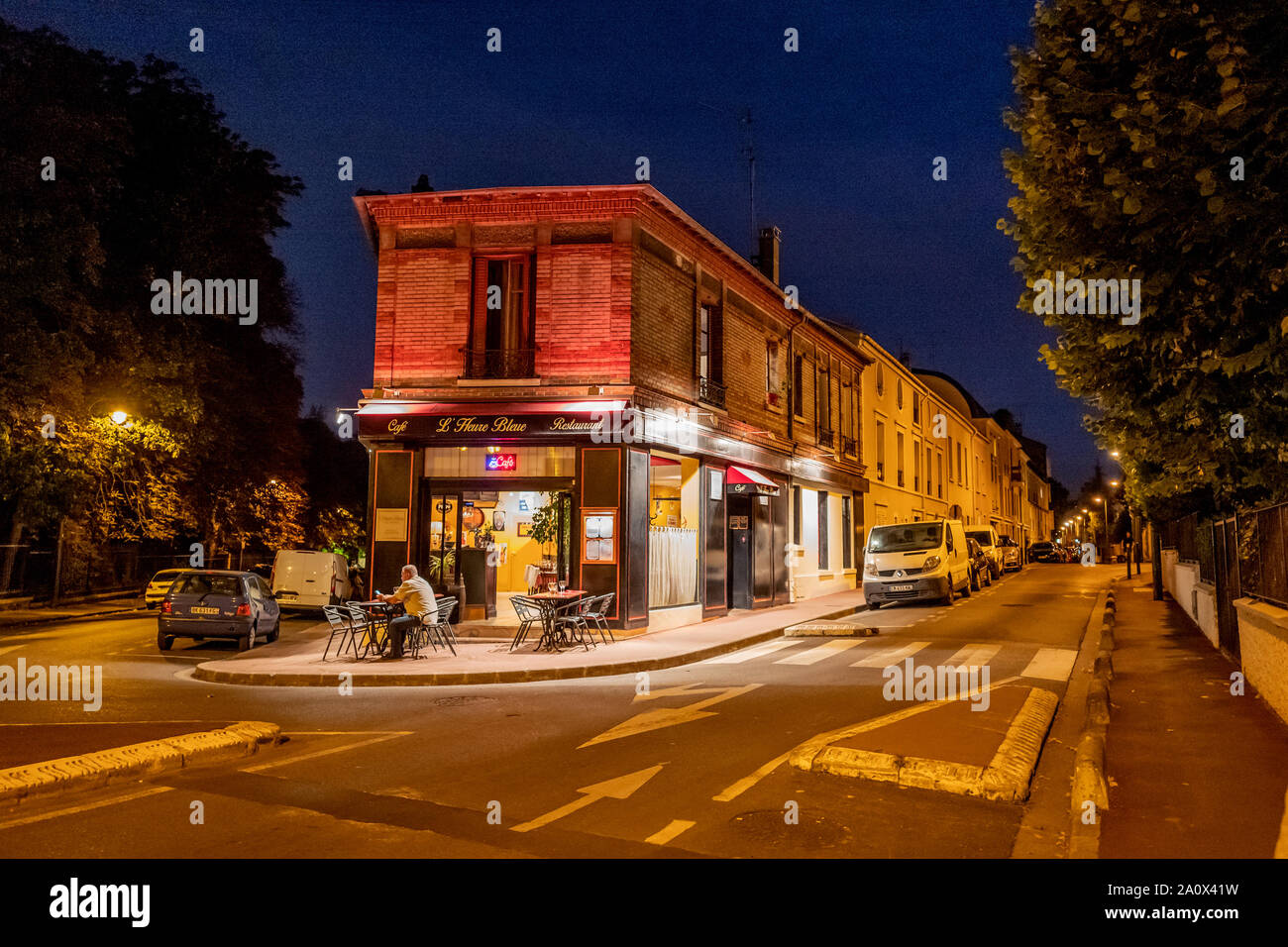 Nighthawks hi-res stock photography and images - Alamy
