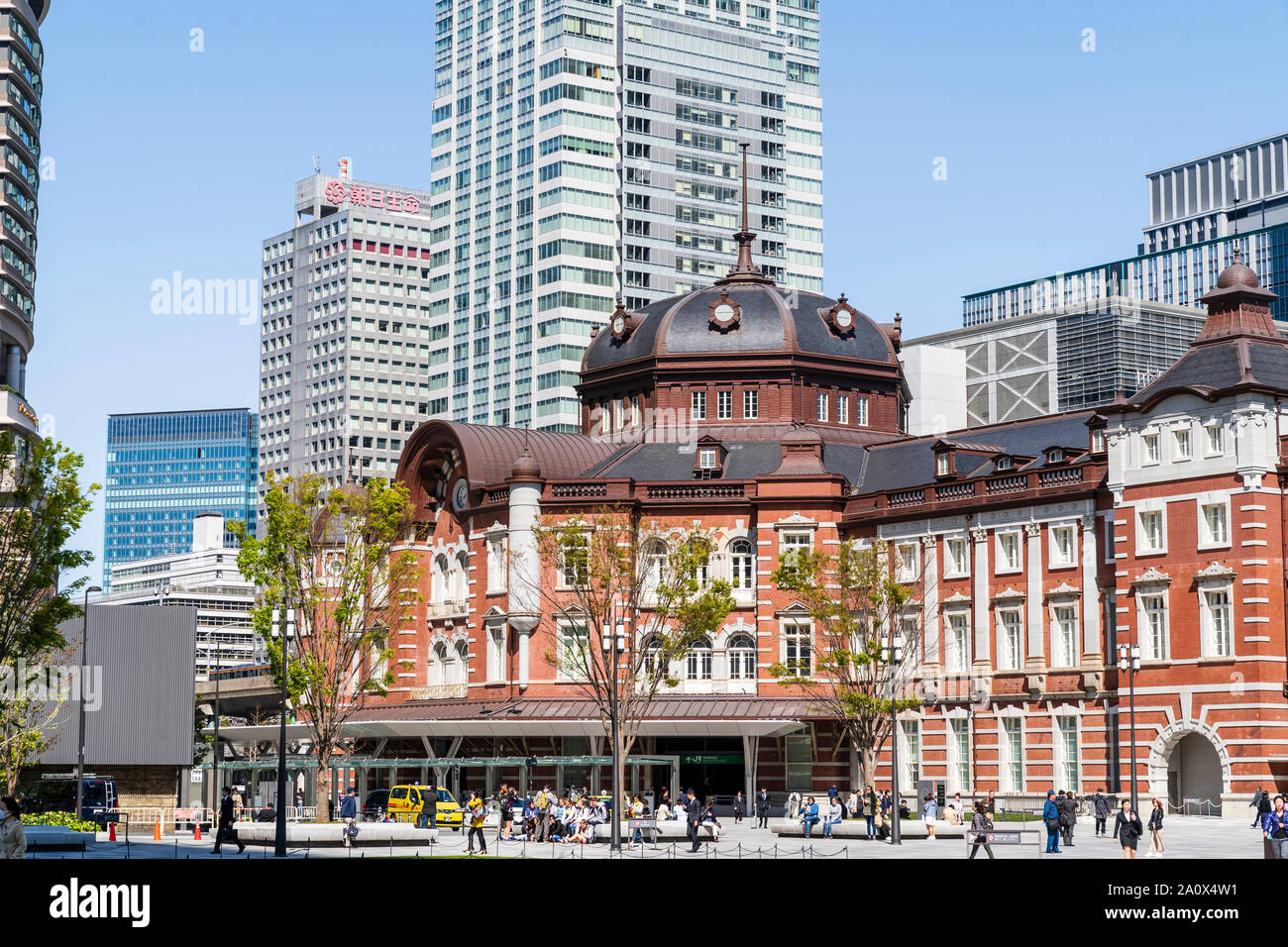 Tokyo. Street level view of the Marunouchi East Gate of the red brick ...
