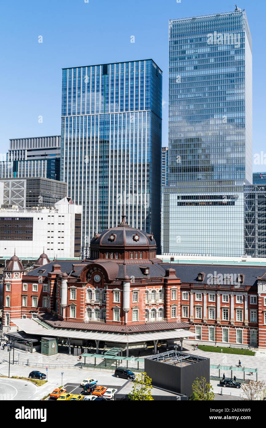 High rise building with brick hi-res stock photography and images - Alamy