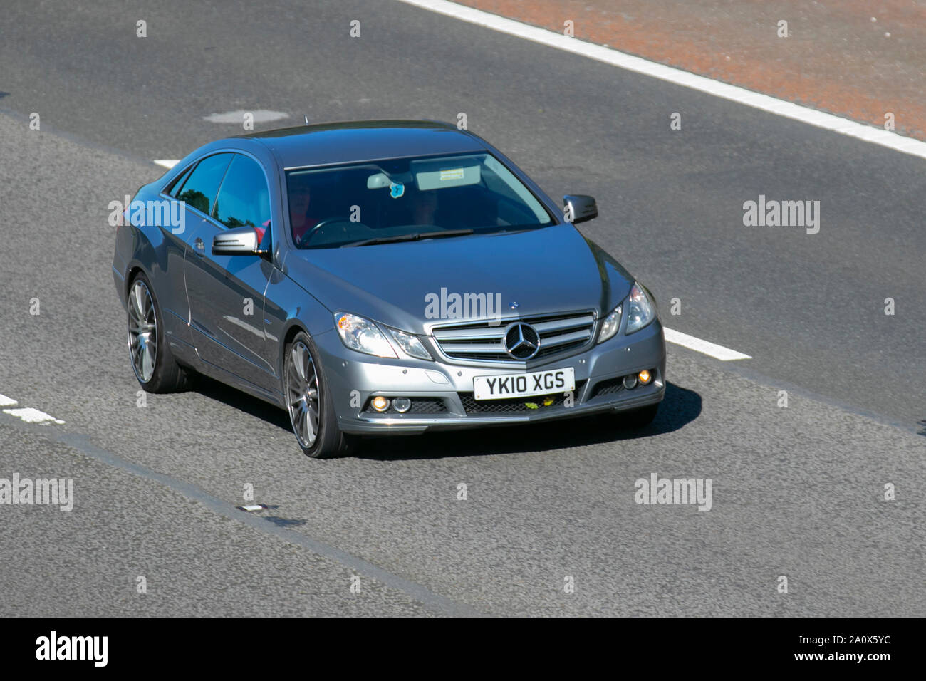 Mercedes-Benz E250 Bluef-Cy SE CDI; UK Vehicular traffic, transport ...